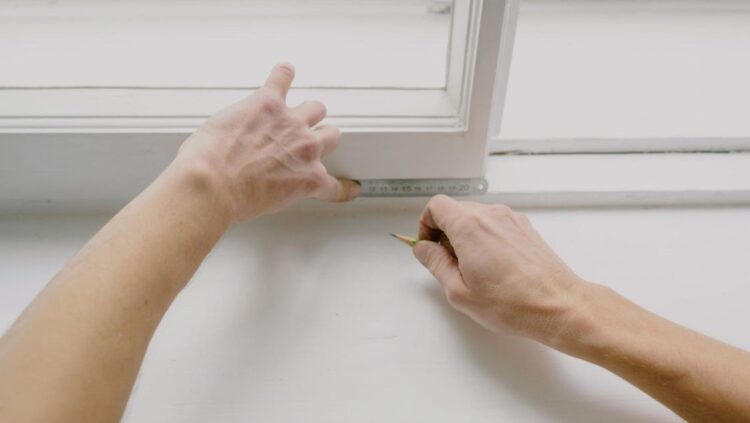 Hurricane Window Protection: Why Taping Windows Is a Myth? - Avstarnews